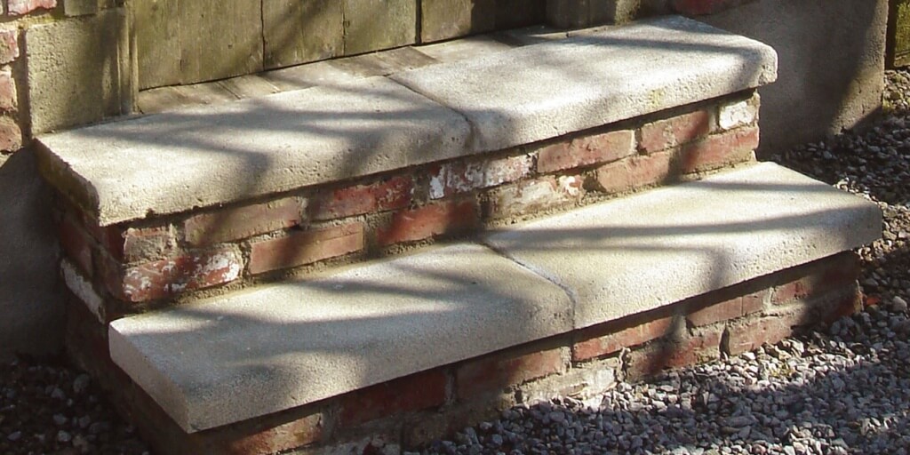 Steps & Flooring - Bullnosed Steps - Pavers - Redwood Stone