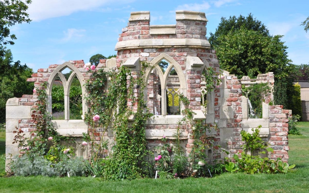 Ruined Bay Turrets - Walled Garden - Redwood Stone