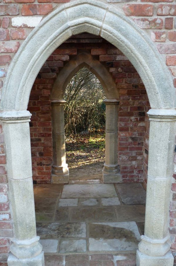 Standard Gothic Arch - Stone Garden Arch - Redwood Stone