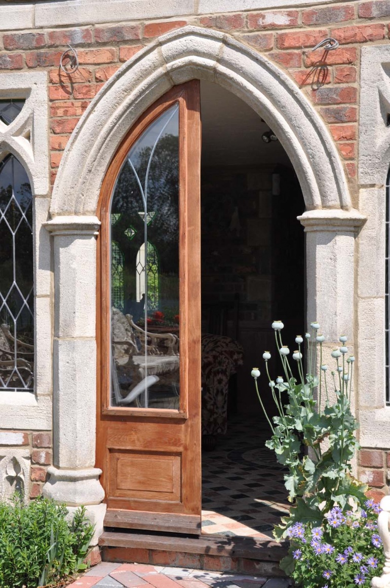 Standard Gothic Arch - Stone Garden Arch - Redwood Stone