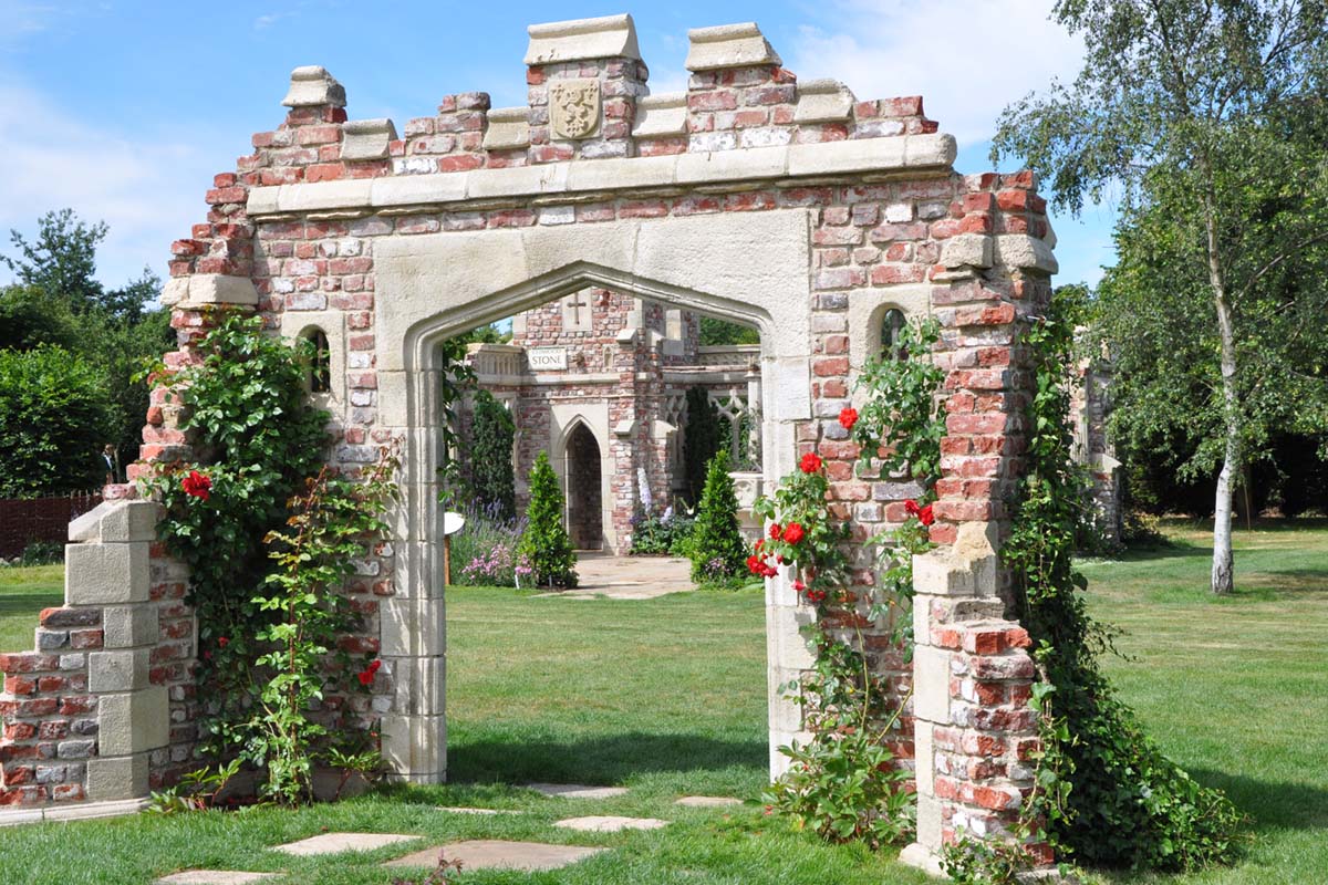Gable Arch Ruin & Gateway - Garden Entrance - Grand Garden Designs ...
