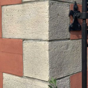 Quoins - Stone Quoins for sale - Walling Features - Redwood Stone