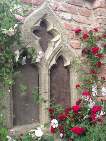 Trefoil & Quatrefoil Windows - Gothic Folly Windows - Redwood Stone