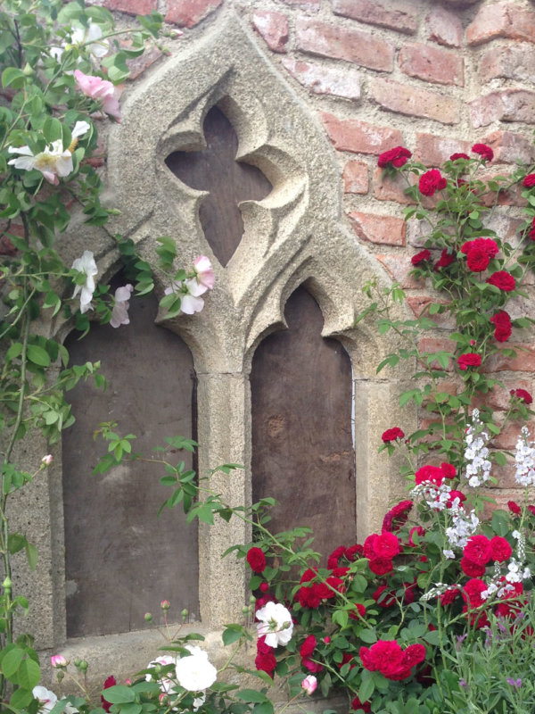 Trefoil & Quatrefoil Windows - Gothic Folly Windows - Redwood Stone