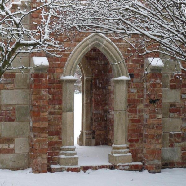 Small Gothic Arch - Arched Doorway - Redwood Stone