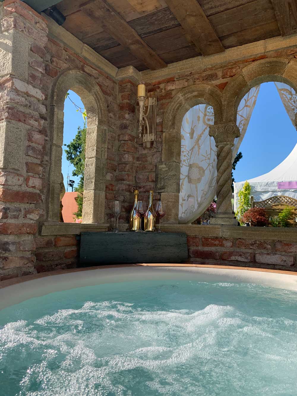 Spa Surround - Garden Hot Tub & Spa Surround Ideas - Redwood Stone