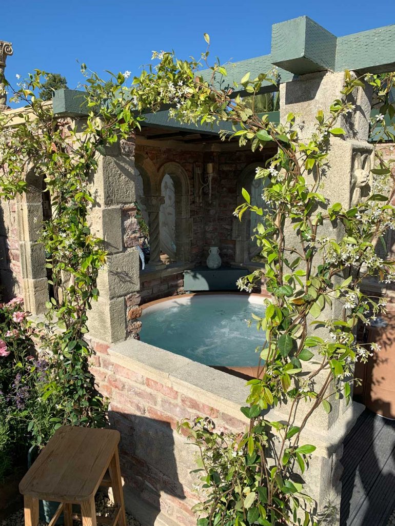 Spa Surround - Garden Hot Tub & Spa Surround Ideas - Redwood Stone