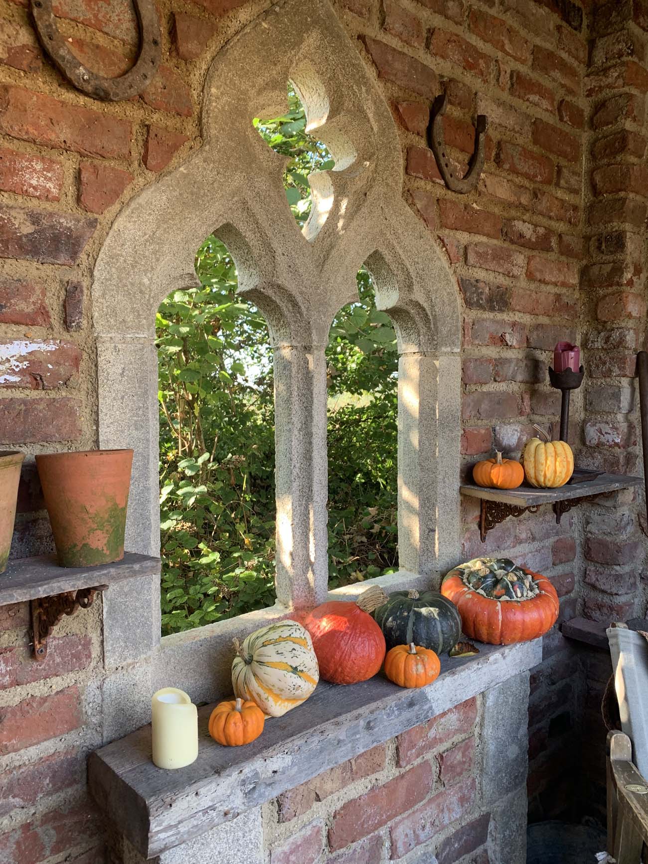 Stoneworks Show Garden Autumn Season - Redwood Stone