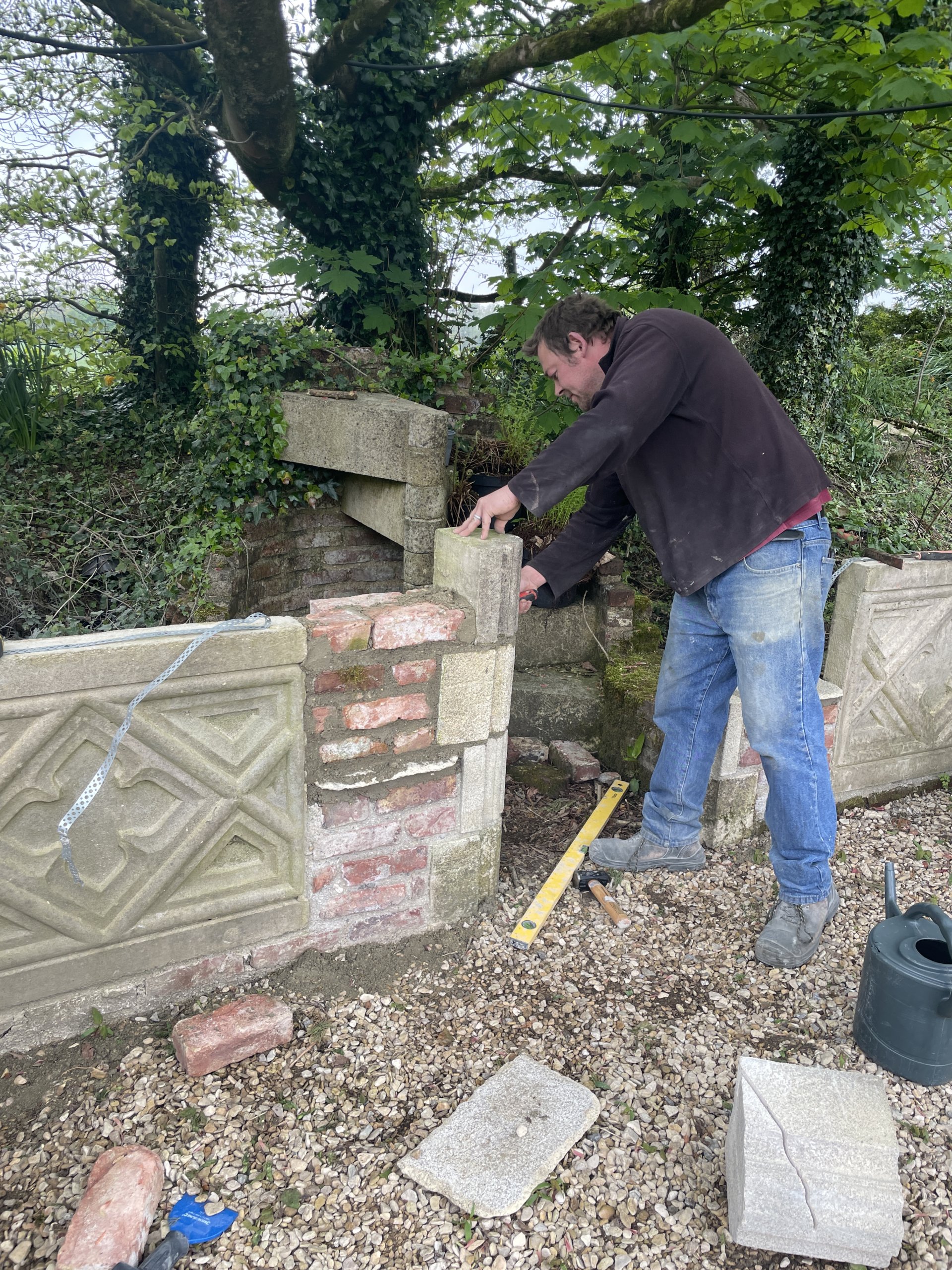The Stoneworks Show Garden - Redwood Stone - Wells, Somerset