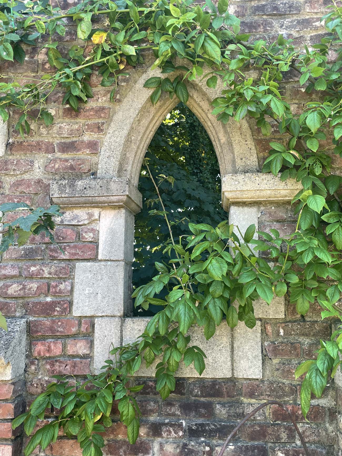 Redwood Stone - Folly & Garden - The Stoneworks, Wells, Somerset