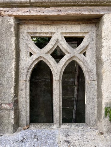 Redwood Stone - Folly & Garden - The Stoneworks, Wells, Somerset