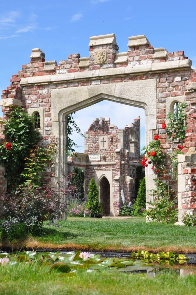 The Queen’s Garden at Capel Manor House and Gardens - Redwood Stone