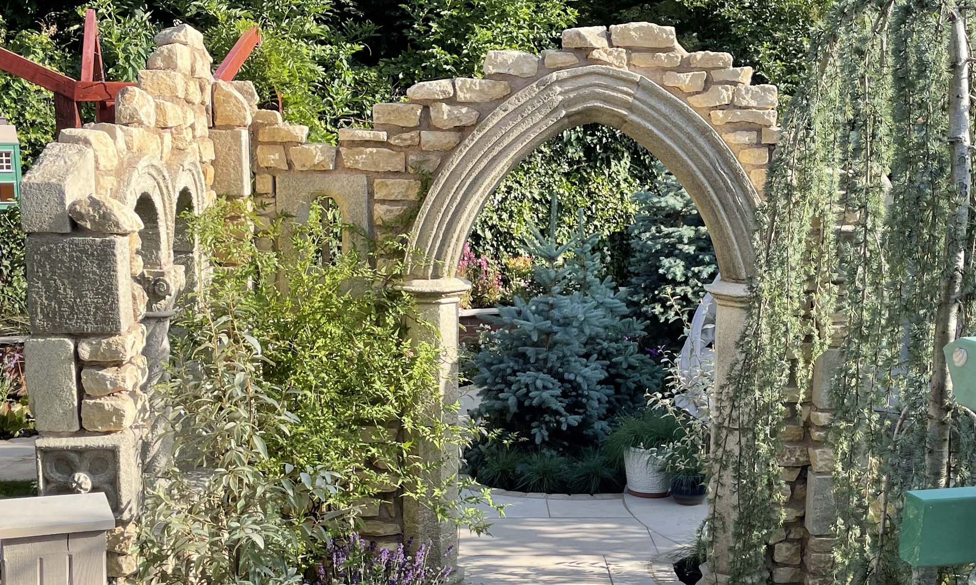 Redwood Stone - Folly & Garden - The Stoneworks, Wells, Somerset
