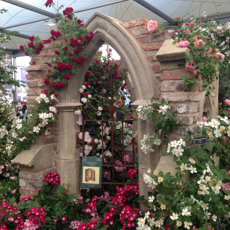 Buttressed Arches - Characterful Garden ideas - Redwood Stone